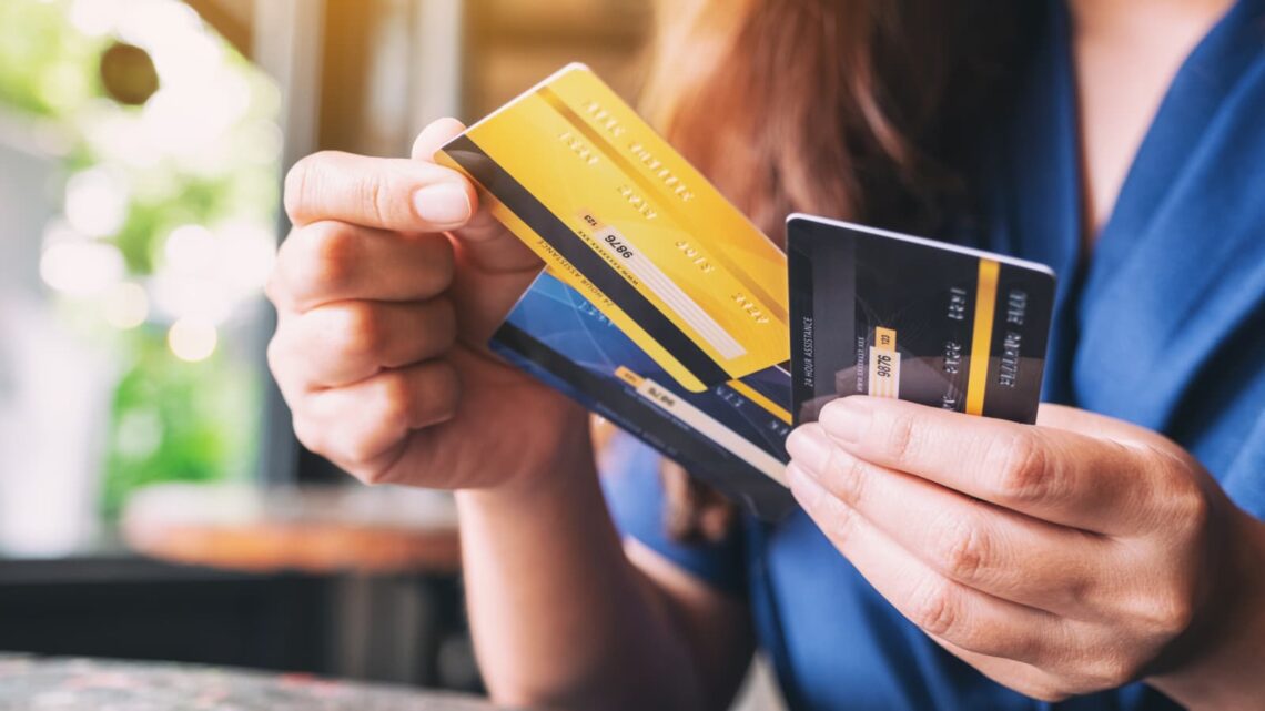 5 Advantages Of Having A No Fee Debit Card - Strategy Finders